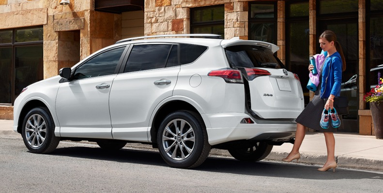Top 5 compact SUVs with roomiest cargo space