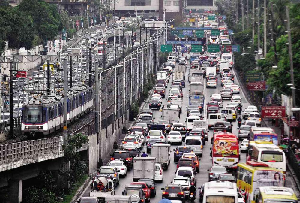 7 safety tips for driving during traffic congestion in the Philippines