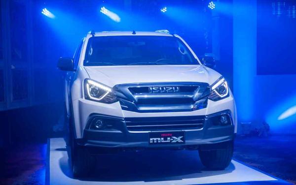 Isuzu D-Max RZ4E 2018 & Isuzu MU-X RZ4E 2018 officially launched in the ...