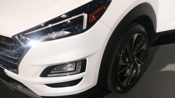 Hyundai Tucson 2019 receives fresh style, new tech & updated engine