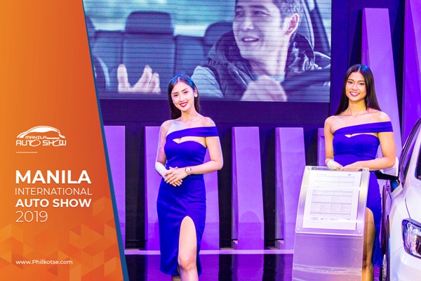 10 Images The Hottest Car Show Girls At Mias 2019