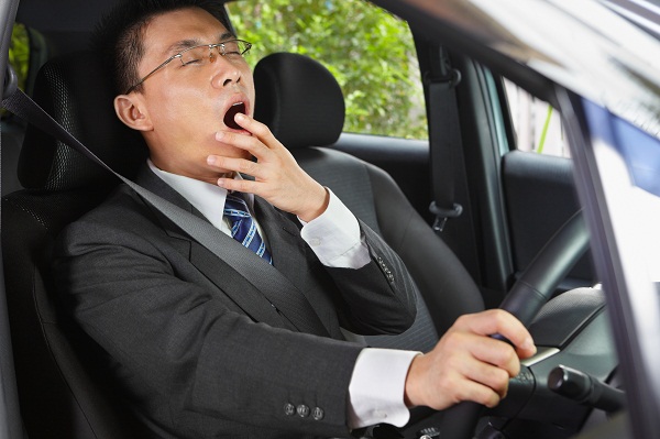 Drowsy driving: What are the risks and 10 ways to stay awake