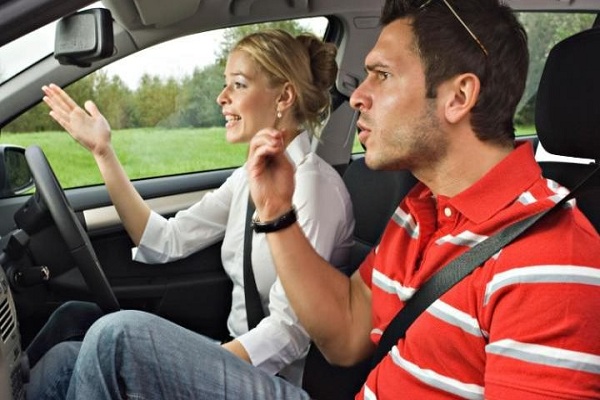 8 things that passengers do inside the car that annoy most drivers