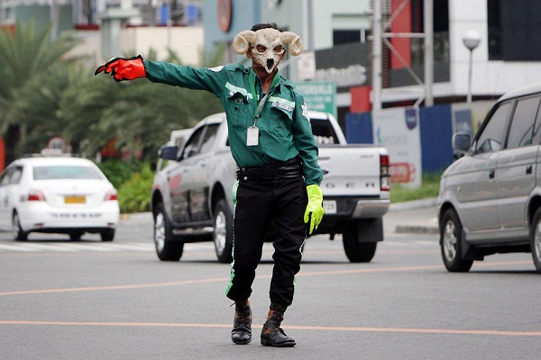 6 tips to identify a fake traffic enforcer in the Philippines