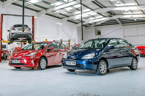 What is a hybrid car and what should i know about it