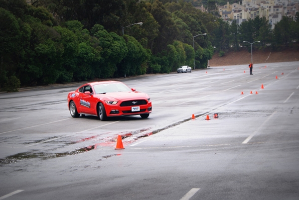 Car confidential: Which is better, defensive or offensive driving?