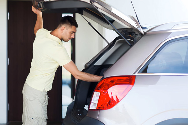 Top 10 tools must have in car trunk for every drive