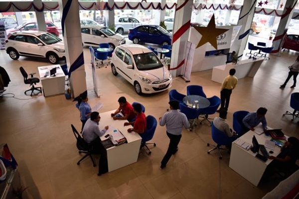 8 problems with dealerships that car buyers should be aware of