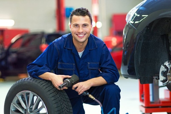 To car lovers, what are 8 best careers for you to pursue?
