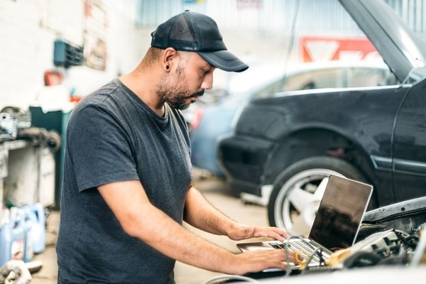 Car code reader and everything you need to know about it