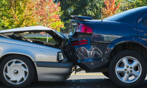 What do you know about car's automatic collision notification (ACN)?