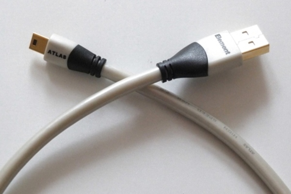 Bluetooth vs Aux connections: Which is the better one?