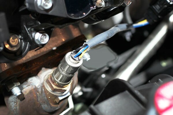 Check out for the right way to diagnose a backfiring engine