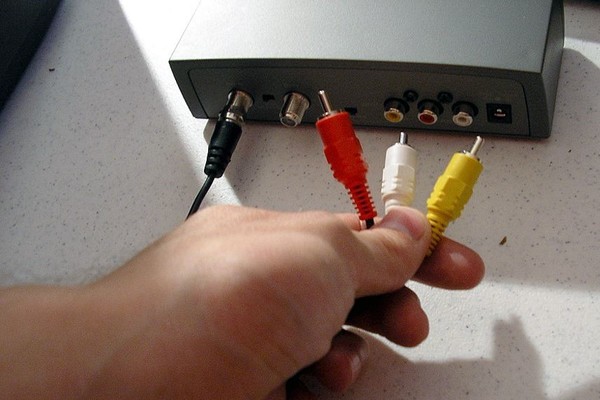 What you need to know about in-car FM modulators