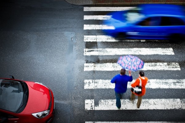 8 tips to improve pedestrian and road safety