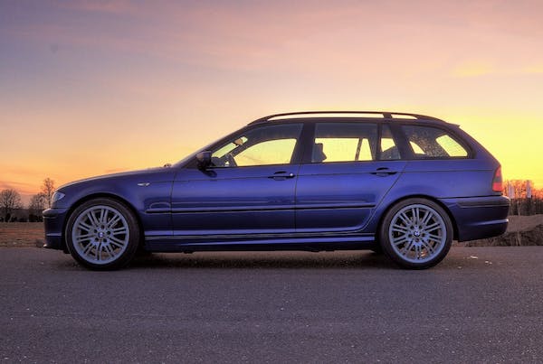 How to classify cars according to body type