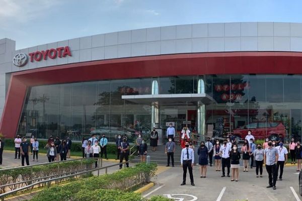 Toyota PH wants you to buy your own car with flexible promos, free PMS