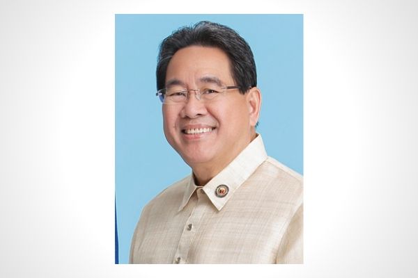 Congressman: Suspend emission test as vehicle registration requirement