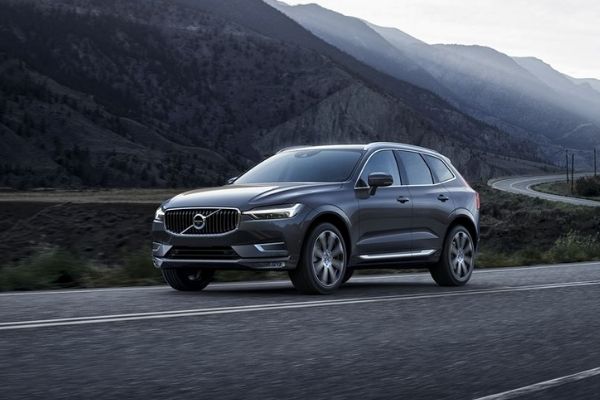 Volvo XC40 T5 AWD AT 2025 PH: Price & Specs