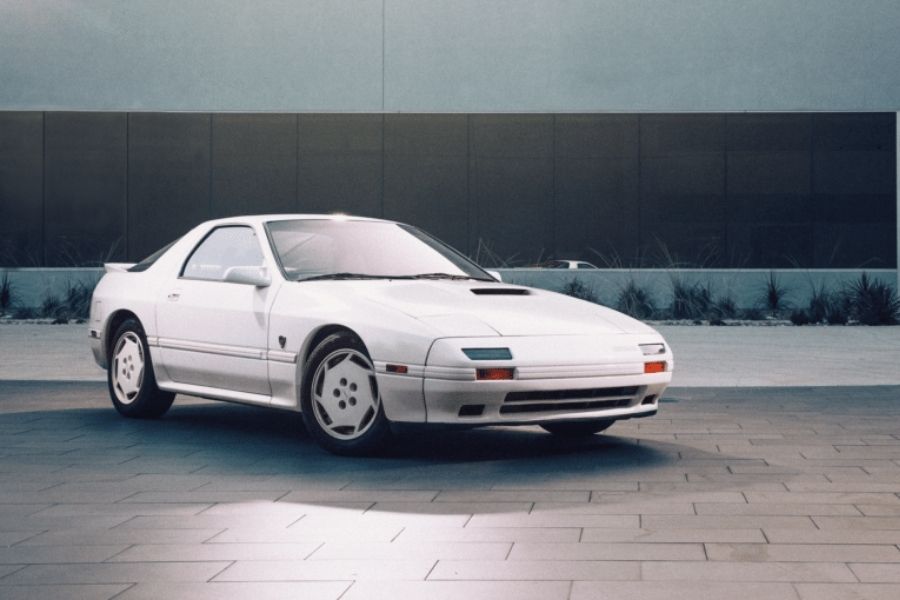 Mazda RX-7: Mechanically unique