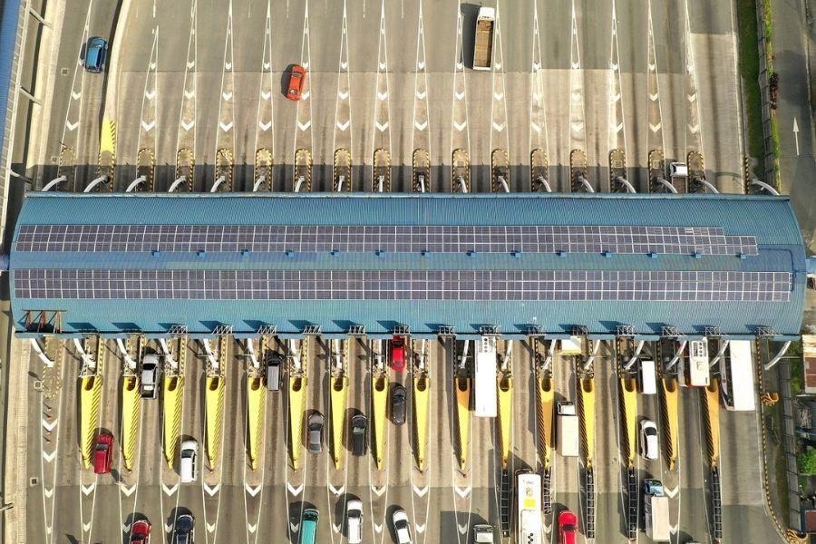NLEX Corp. plans to install more solar power panels in toll plazas