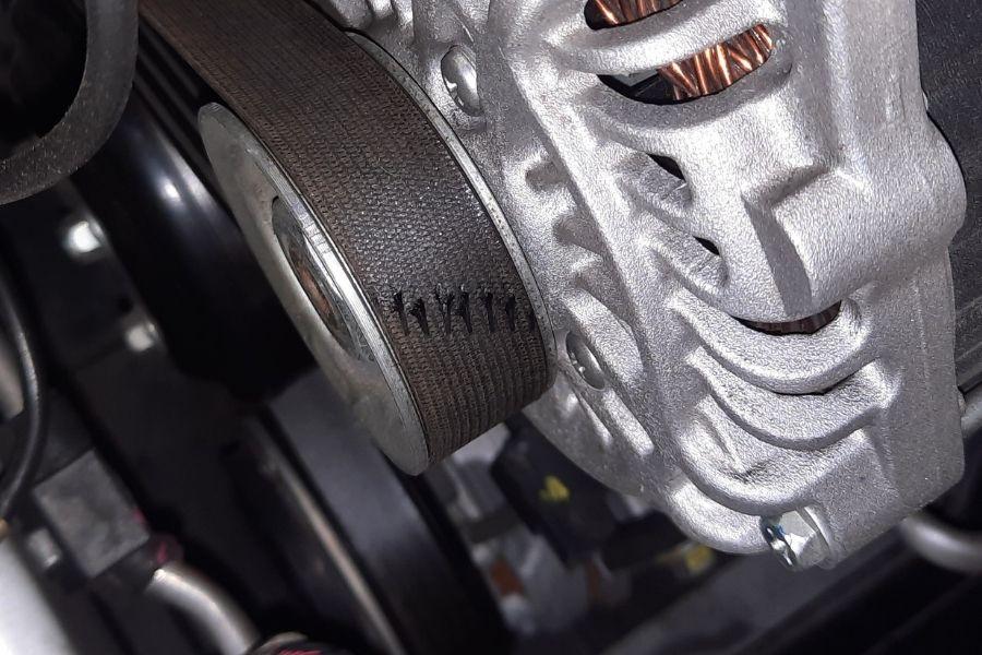 ‘My engine’s drive belt has stitches. Is this normal?’ [Newbie Guide]