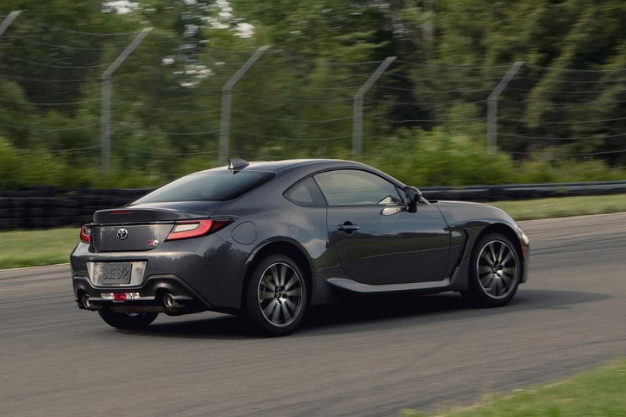 Toyota GR 86 sells out in less than 2 hours in UK