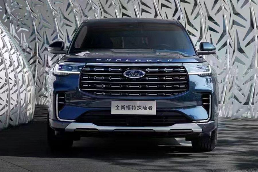 2023 Ford Explorer comes with Everest-like taillights, massive screen