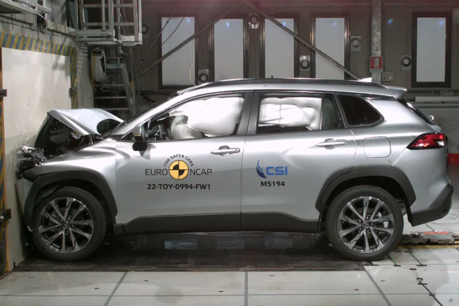 Crash Test Toyota Corolla Cross 2024: Safety Performance and ...