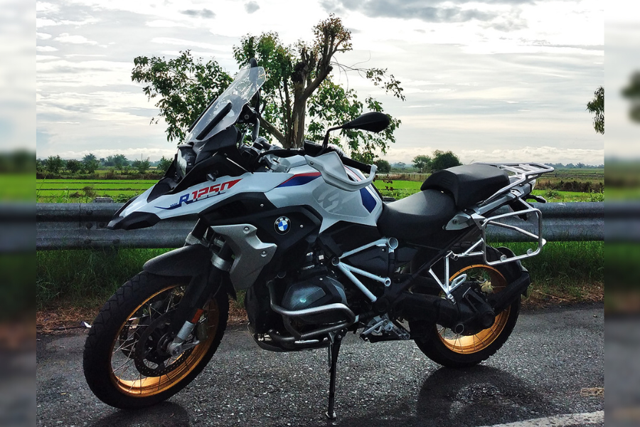 BMW PH rolls out cash discounts on ’22 model year bikes