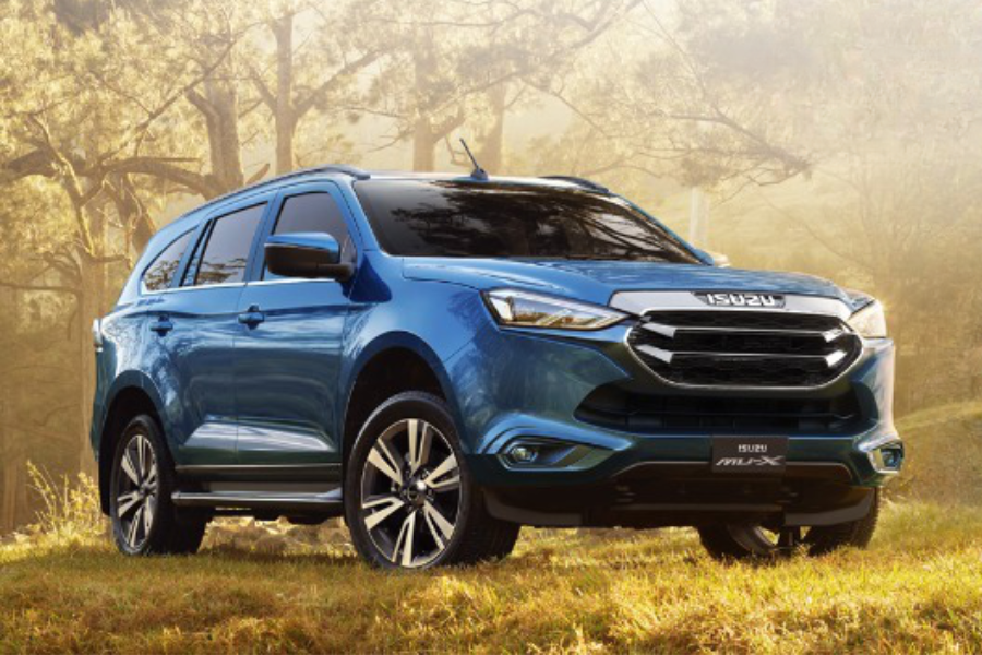 Refreshed 2023 Isuzu mu-X with new Norwegian Blue paint arrives in PH
