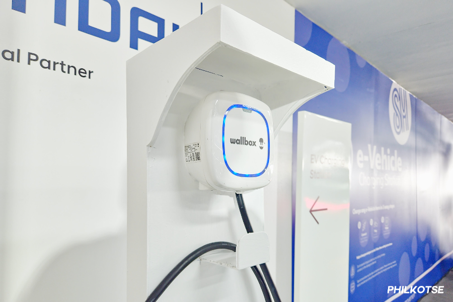 Hyundai PH, SM Supermalls team up to expand EV charging stations