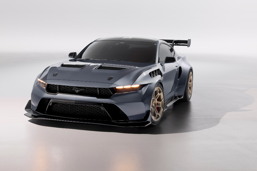 Ford Mustang GTD revealed as 800-horsepower racecar for the road