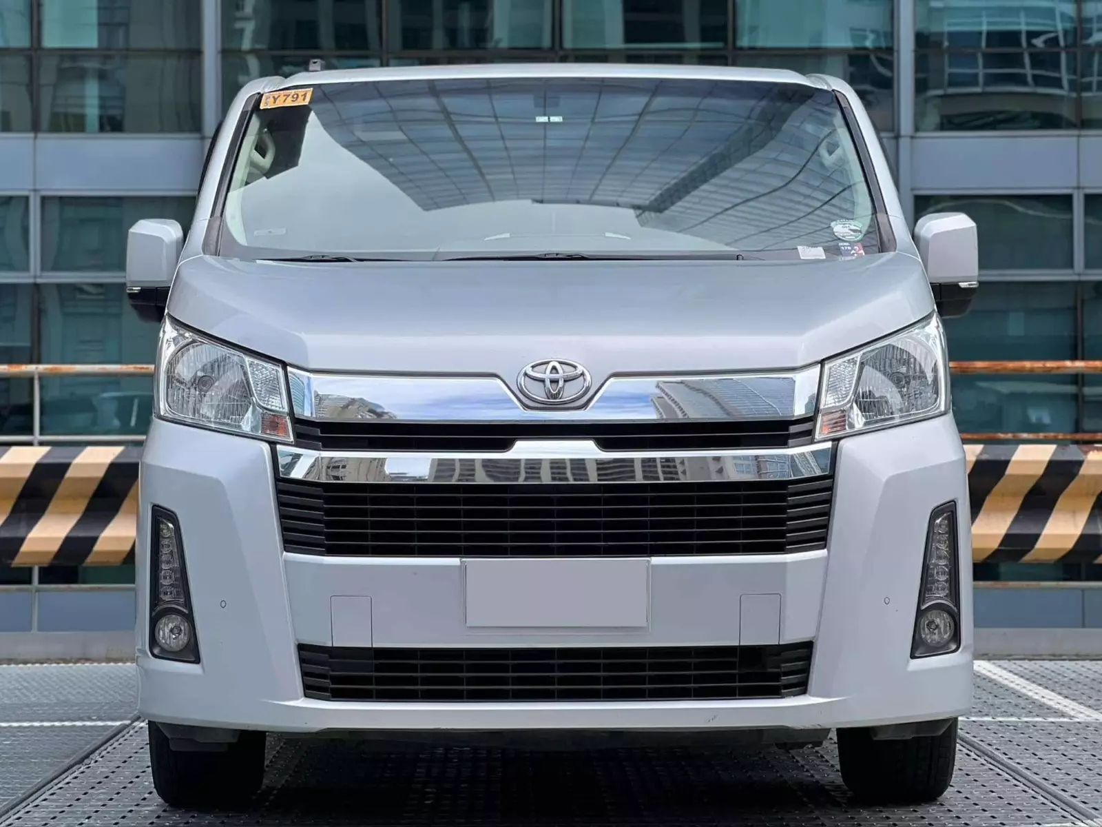 Toyota Hiace Gl Grandia 2020 For Sale - Philippines - Waa2