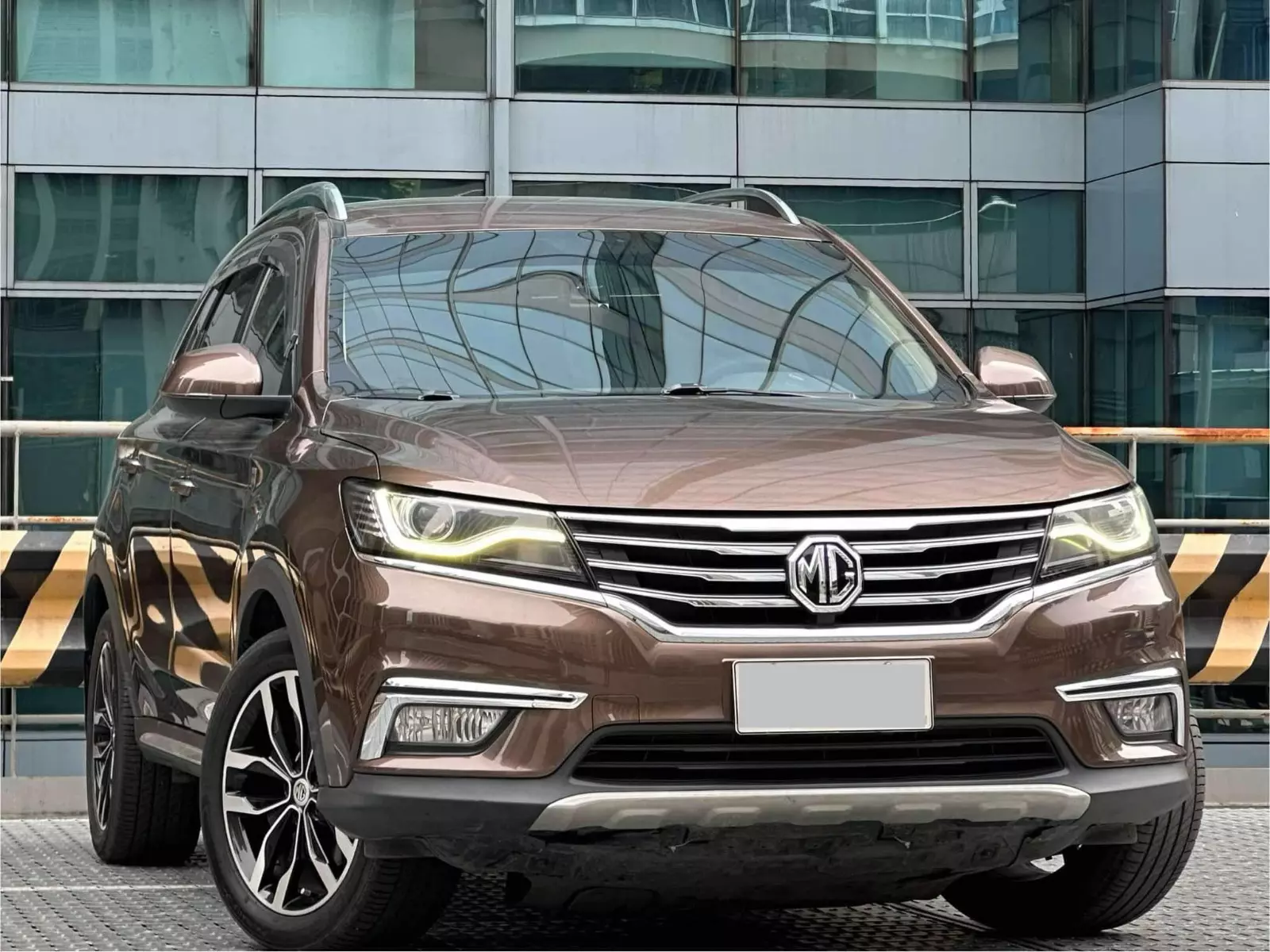 Buy Used MG RX5 2019 for sale only ₱578000 - ID859056