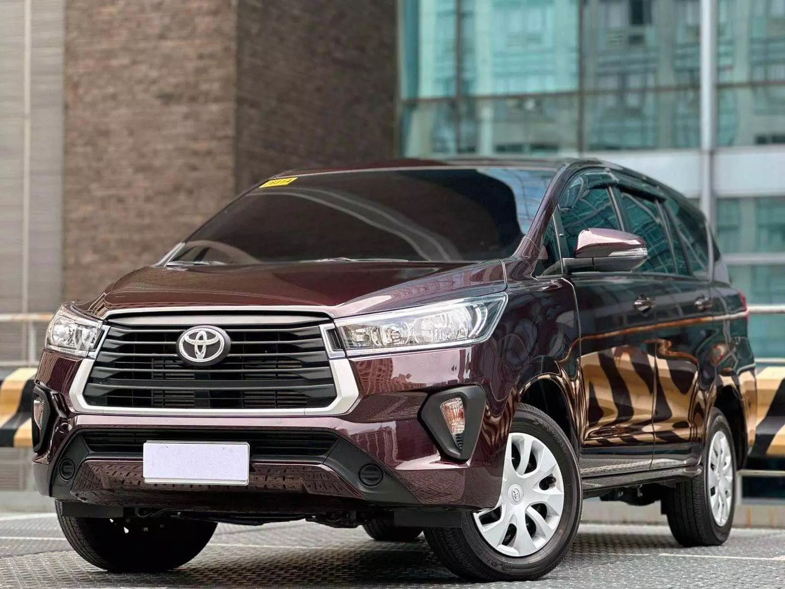 Buy Used Toyota Innova 2025 for sale only ₱1188000 - ID860021