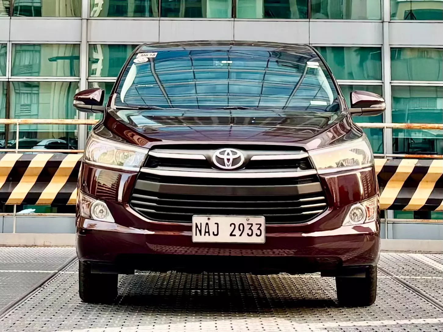 Buy Used Toyota Innova 2018 for sale only ₱888000 - ID861496