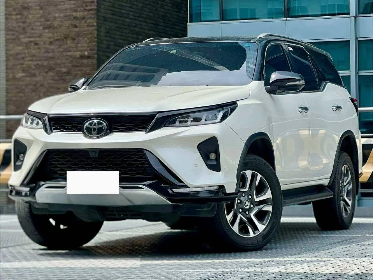 Buy Used Toyota Fortuner 2021 for sale only ₱1688000 - ID875704