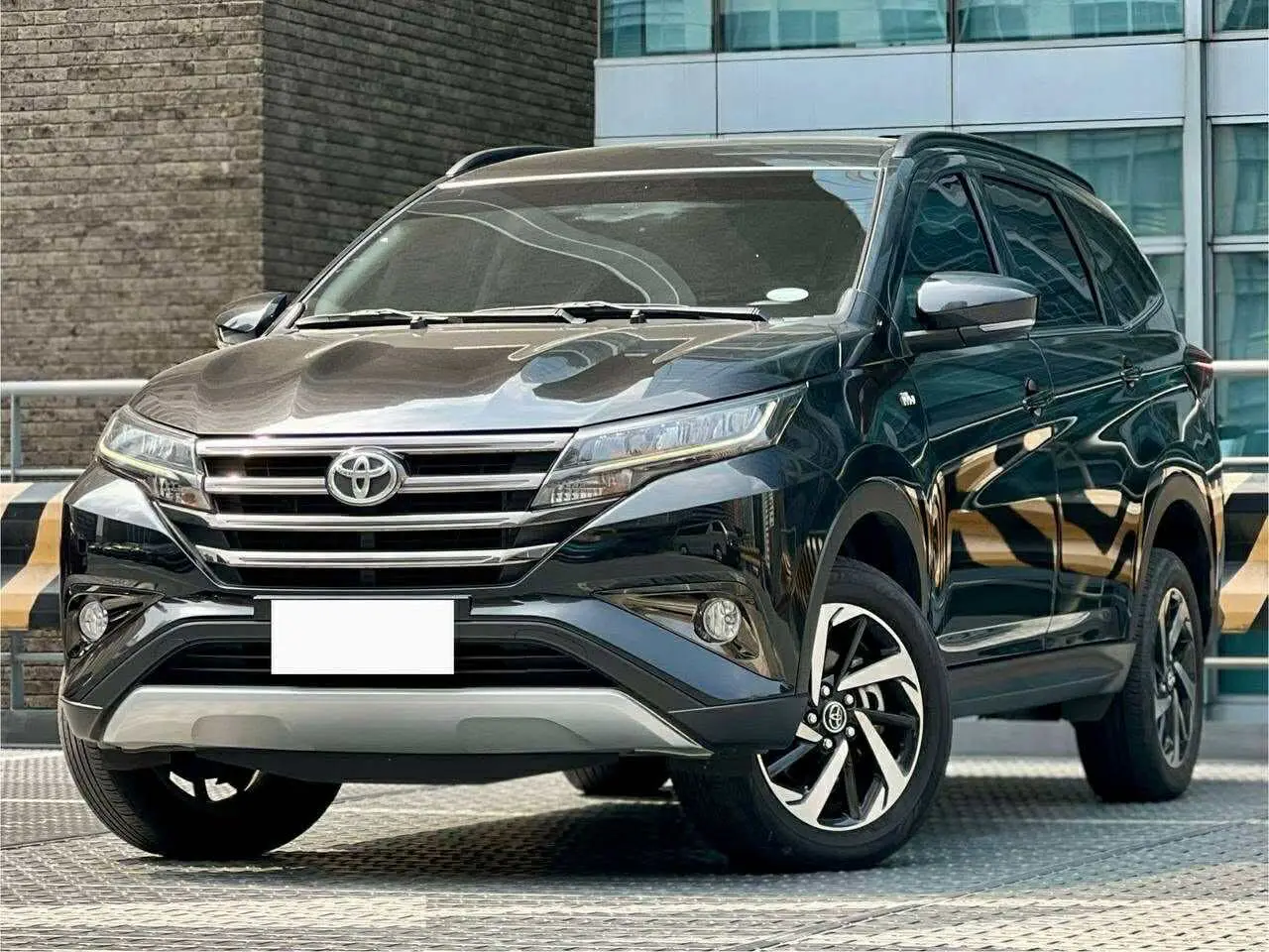 Buy Used Toyota Rush 2022 for sale only ₱788000 - ID880907