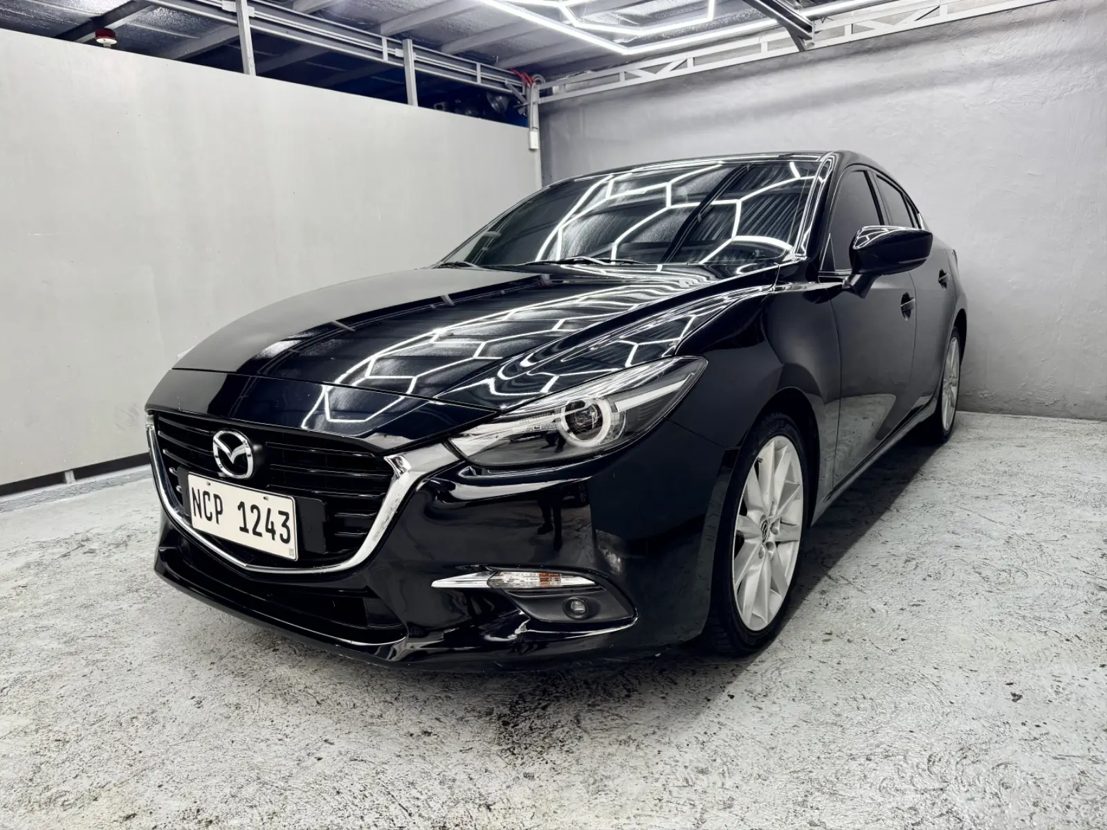 Buy Used Mazda 3 2017 for sale only ₱558000 - ID881103