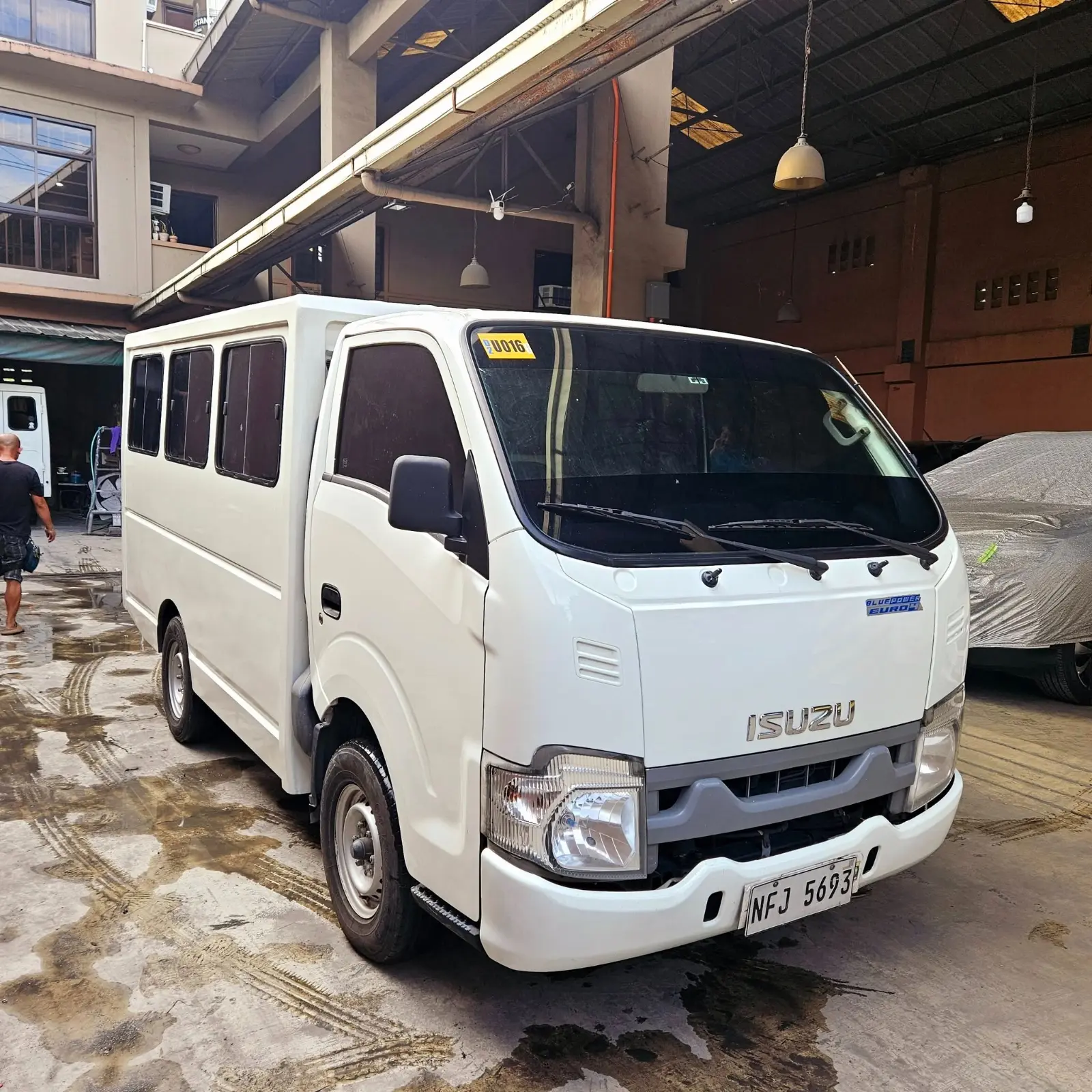 Buy Used Isuzu Traviz 2022 for sale only ₱1049000 - ID881705