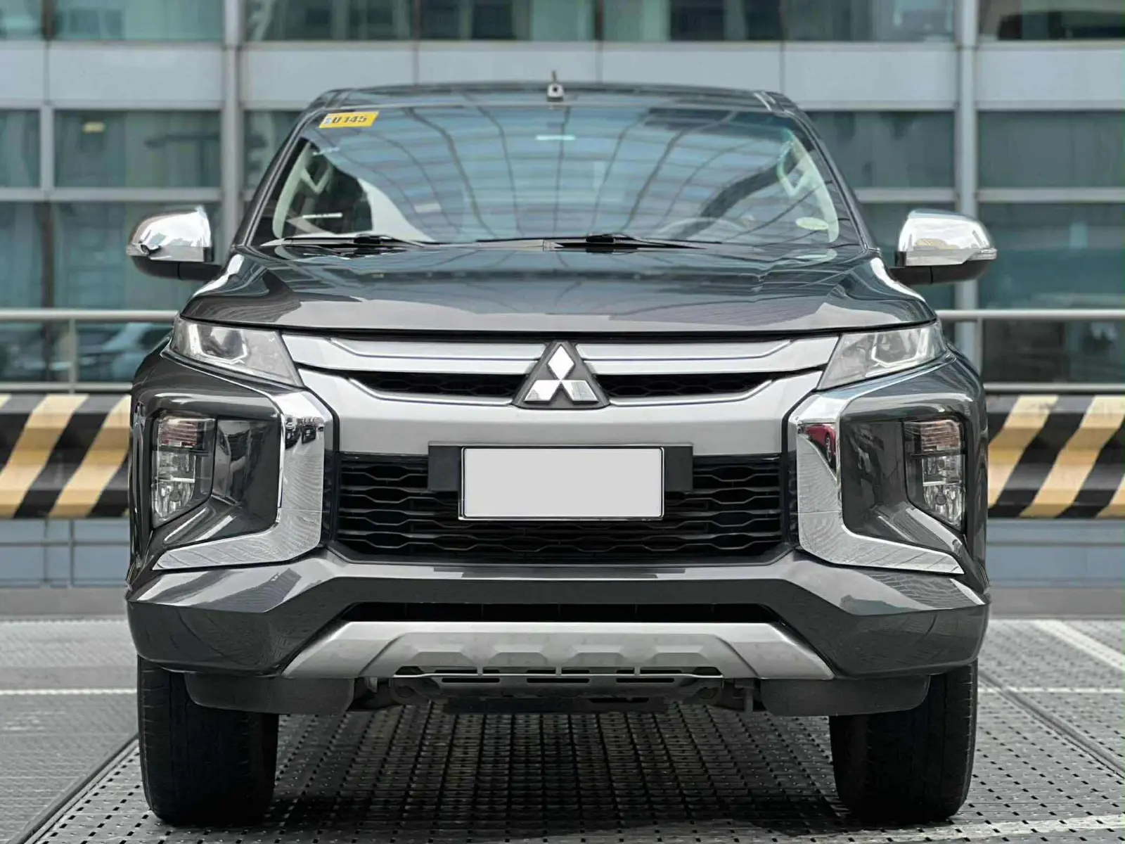 Buy Used Mitsubishi Strada 2021 for sale only ₱888000 - ID884564