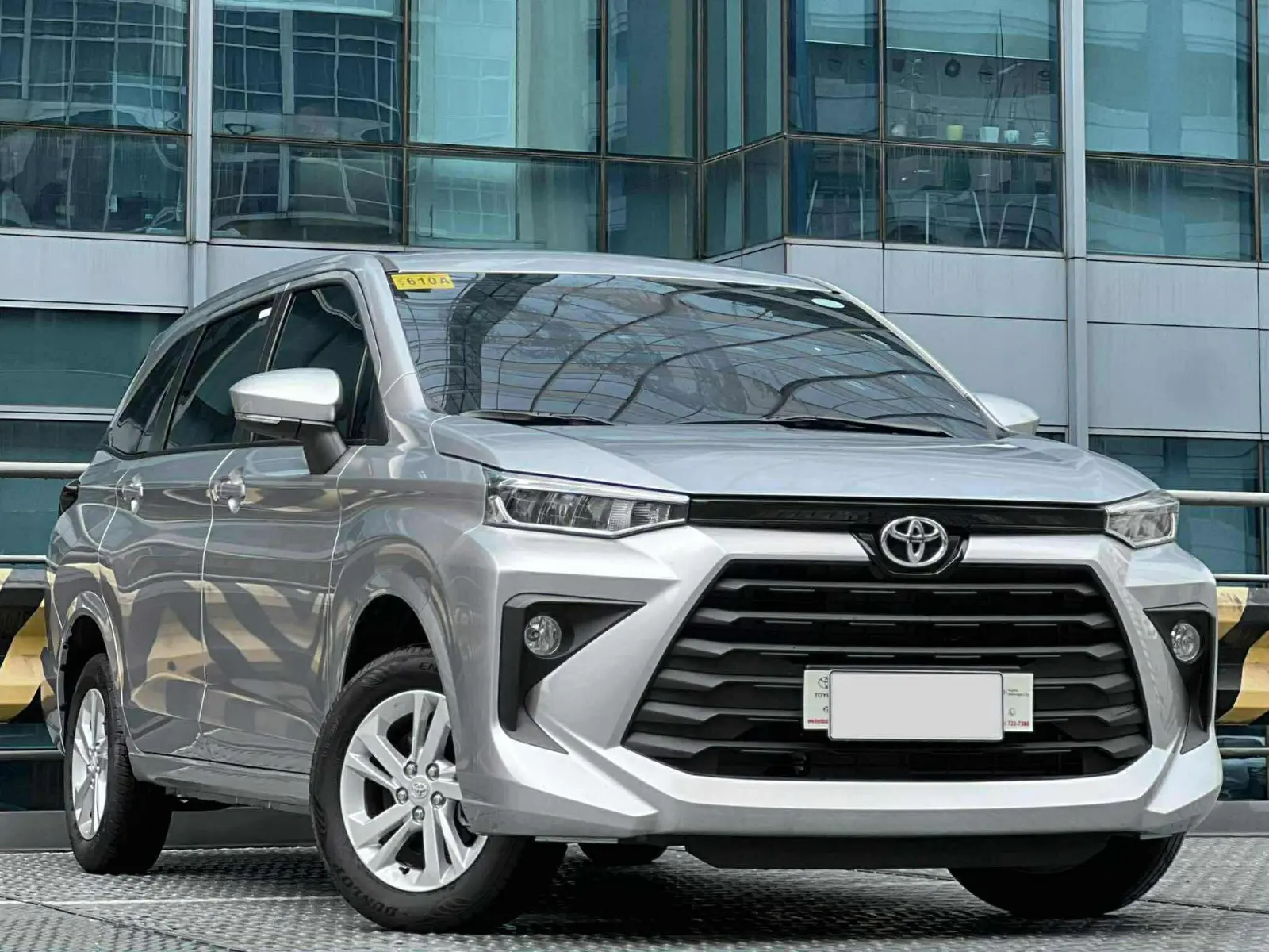 Buy Used Toyota Avanza 2025 for sale only ₱858000 - ID885299