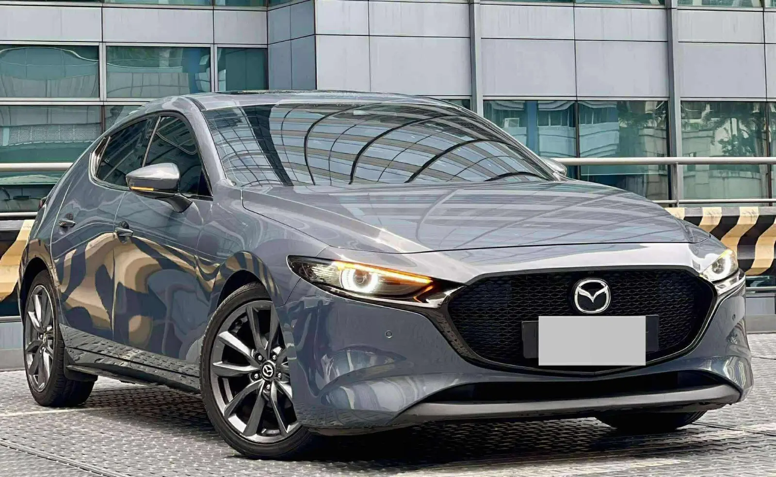 Buy Used Mazda 3 2019 for sale only ₱90800 - ID885947