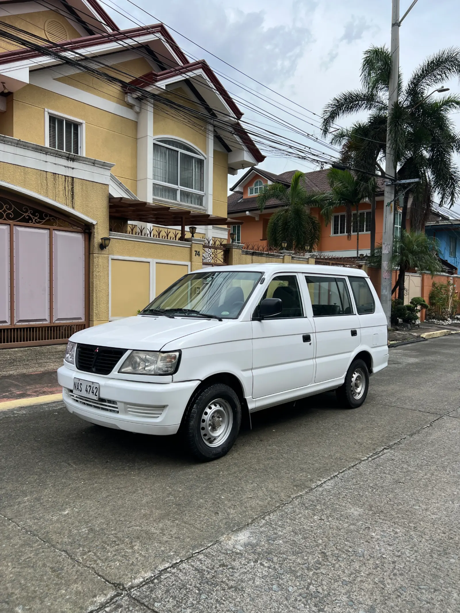 Buy Used Mitsubishi Adventure 2017 for sale only ₱268000 - ID886323