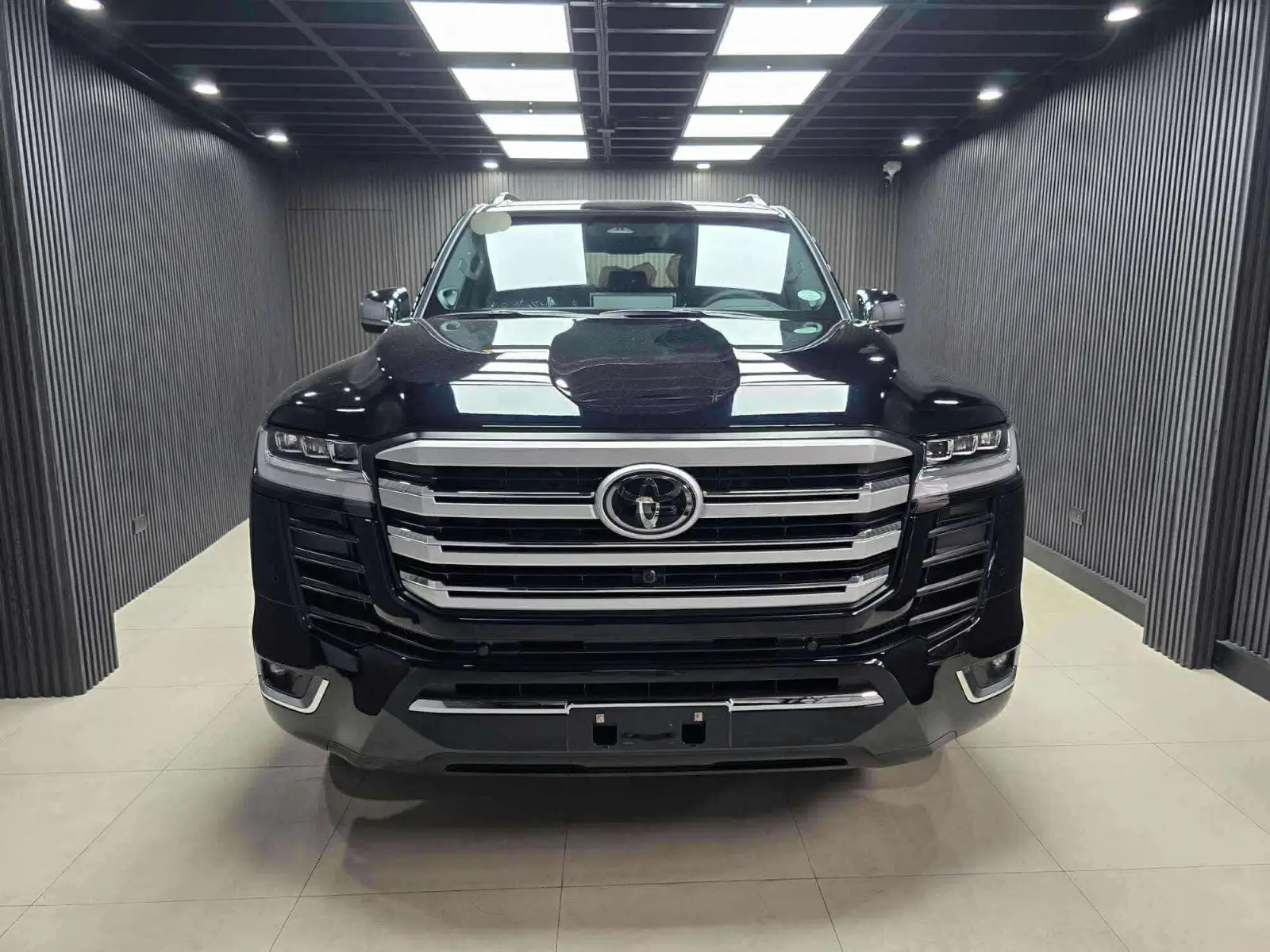 Buy New Toyota Land Cruiser 2025 for sale only ₱6100000 - ID886545