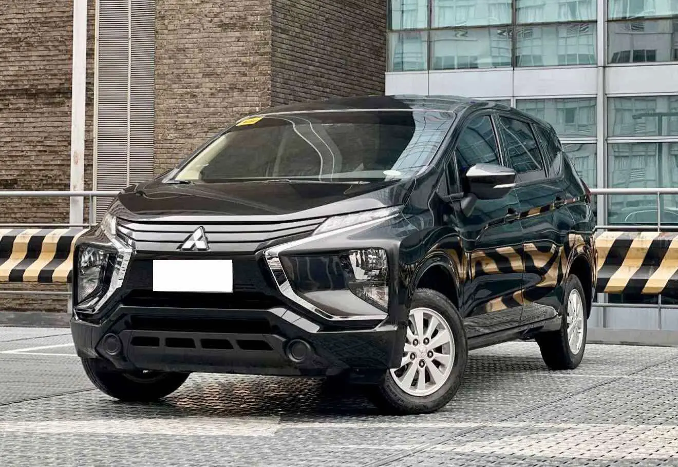 Buy Used Mitsubishi Xpander 2019 for sale only ₱598000 - ID889152