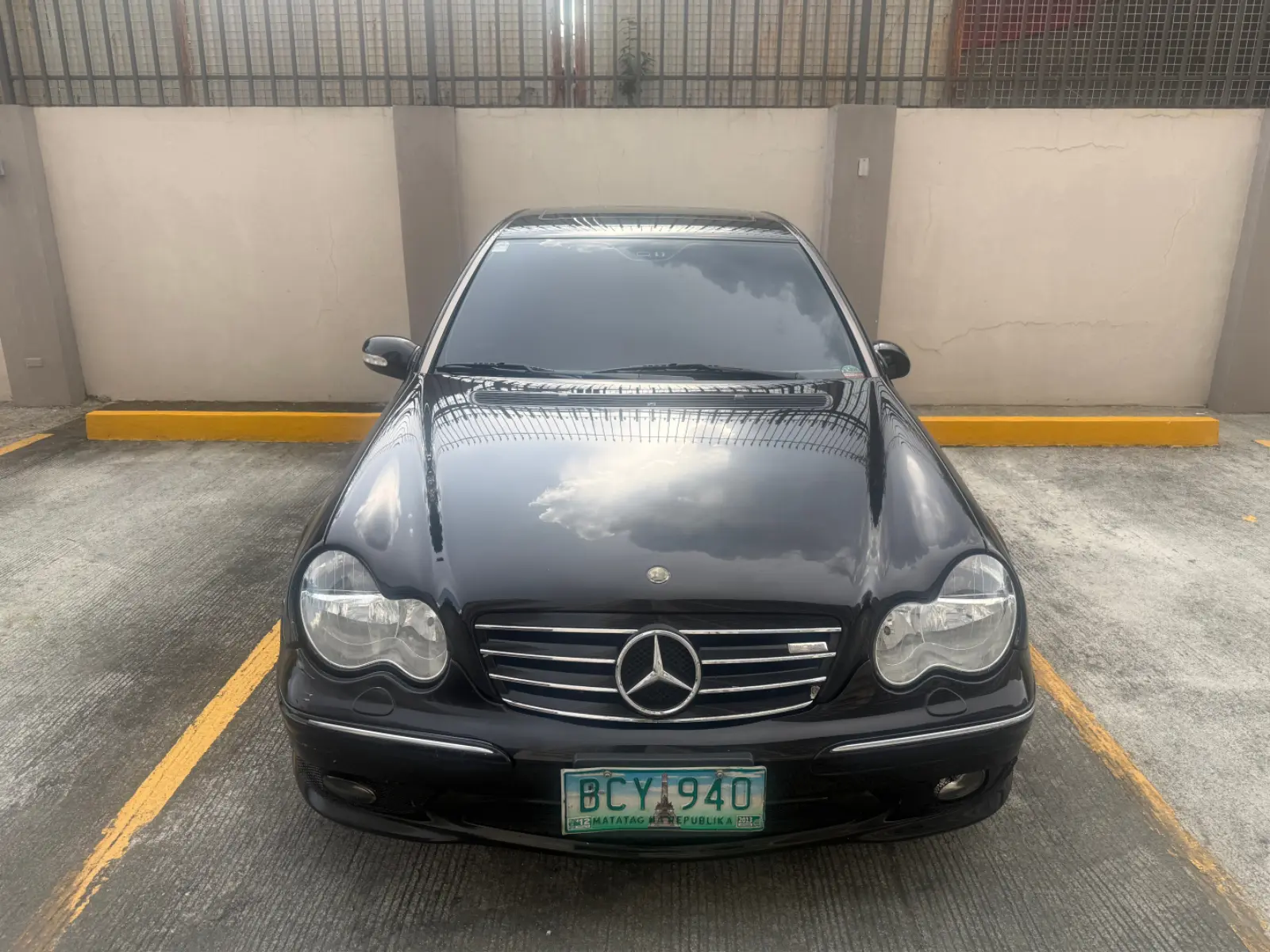Buy Used Mercedes-Benz C-Class 2001 for sale only ₱800000 - ID890252