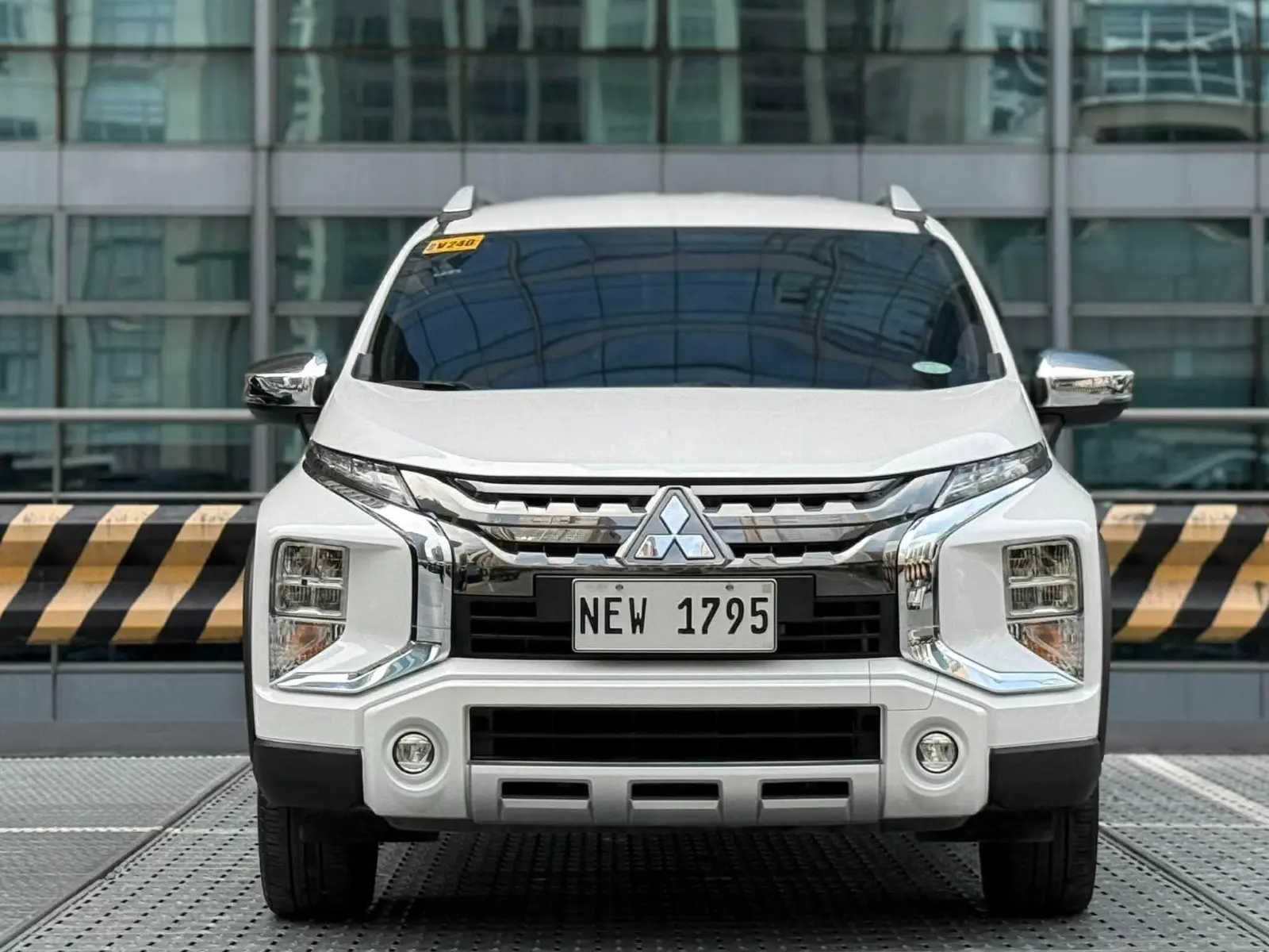 Buy Used Mitsubishi Xpander Cross 2021 for sale only ₱848000 - ID890561