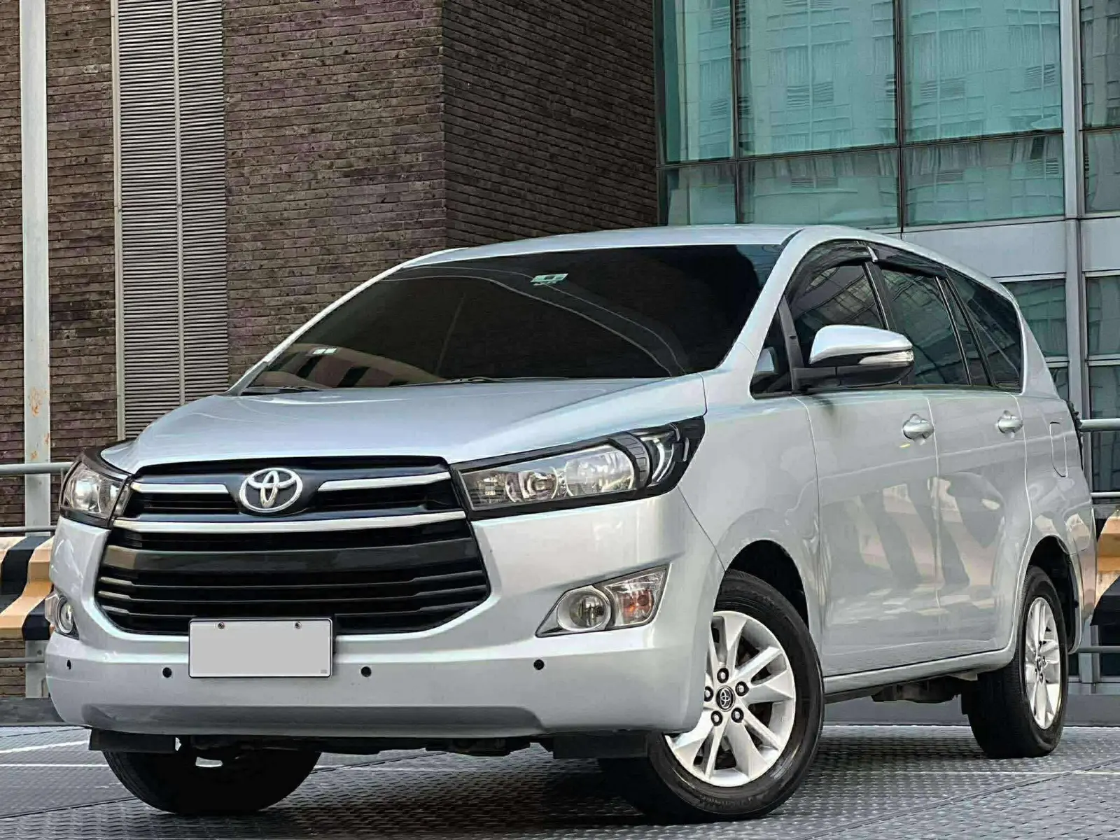 Buy Used Toyota Innova 2017 for sale only ₱798000 - ID891290